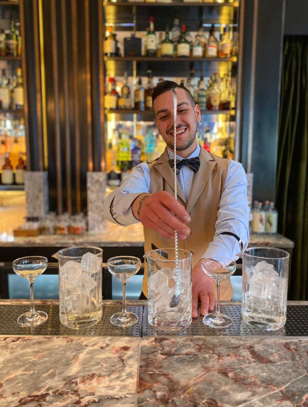 Sloane Street How to make a classic martini- Sloane Street